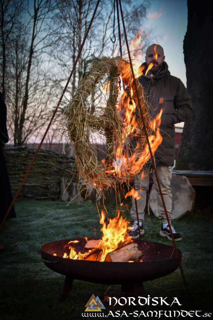 Performed Rites 2025: Blót Kindred Idavallen Held Winter Solstice Rite ...